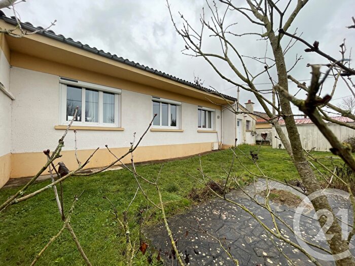 Maison à vendre - Châtillon-sur-Thouet - 5 pièces - 2 chambres