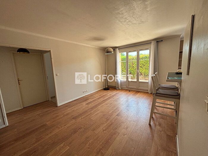 Appartement 2 pièces à louer à Plaisir, Centre-ville, Château