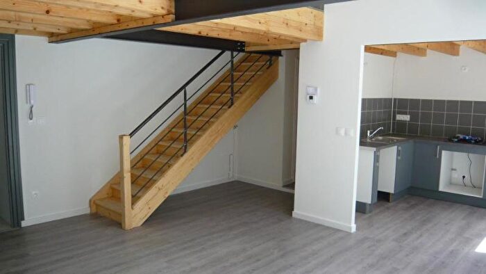 Appartement à louer - Saint-Étienne, Jacquard, Préfecture - 4 pièces - 3 chambres