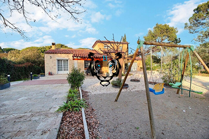 Maison à vendre - Le Muy - 5 pièces - 3 chambres