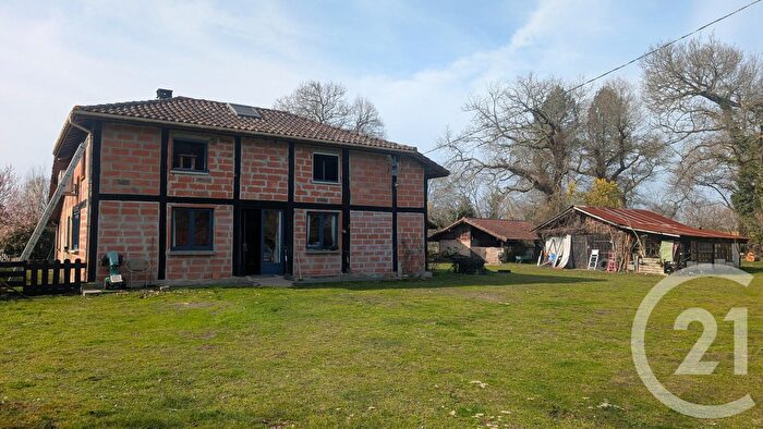 Maison à vendre - Ygos-Saint-Saturnin - 6 pièces - 4 chambres