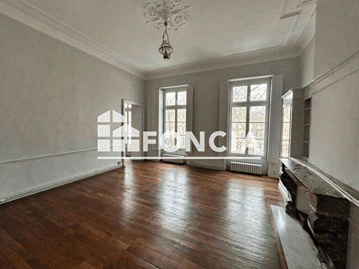 Appartement 5 pièces à louer à Arènes, Nîmes