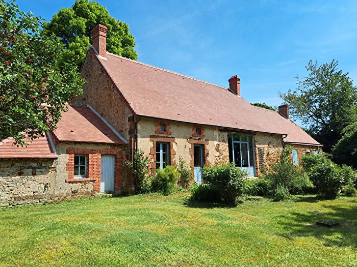 Maison 8 pièces à vendre à Chaillac