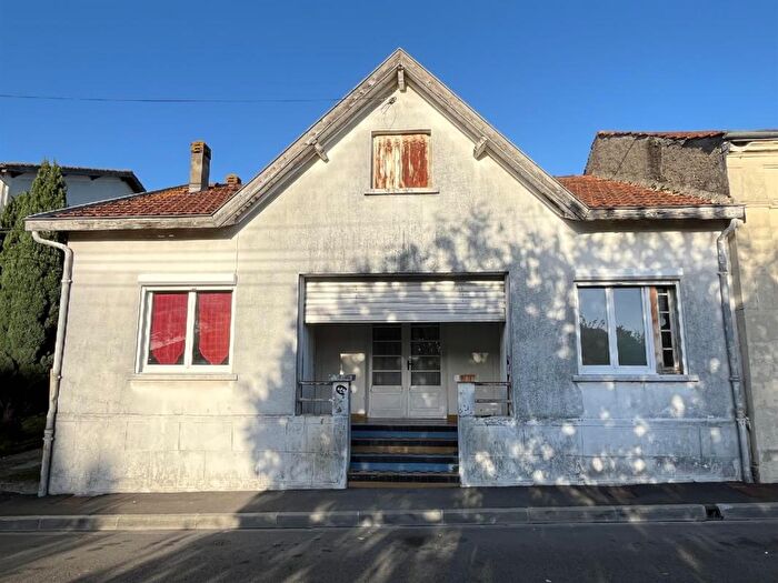 Maison à vendre - Châteaubernard - 3 pièces - 2 chambres