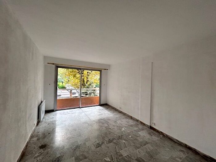 Appartement à louer - Vence, La Sine, La Plus Basse Sine - 2 pièces - 1 chambre