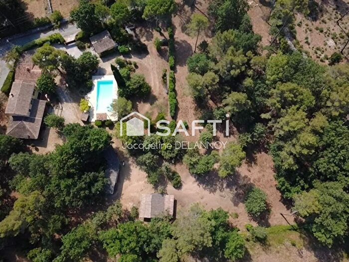 Maison 5 pièces à vendre à Fayence