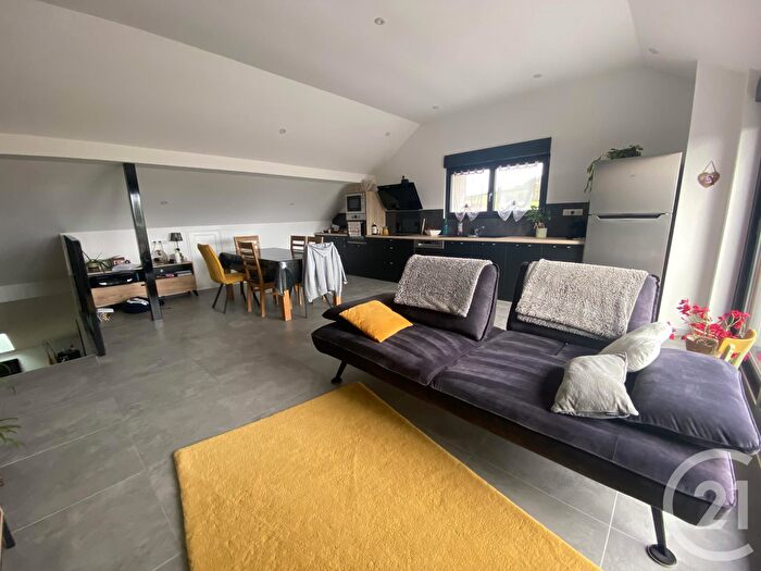 Appartement 5 pièces à louer à Luze