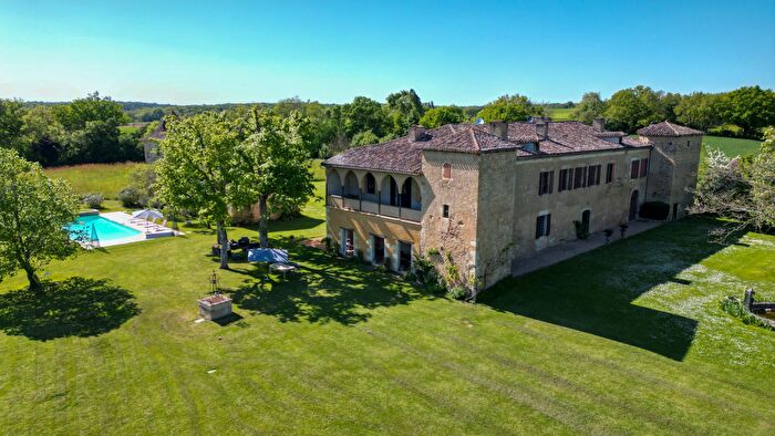 Maison à vendre - Lectoure - 20 pièces - 10 chambres