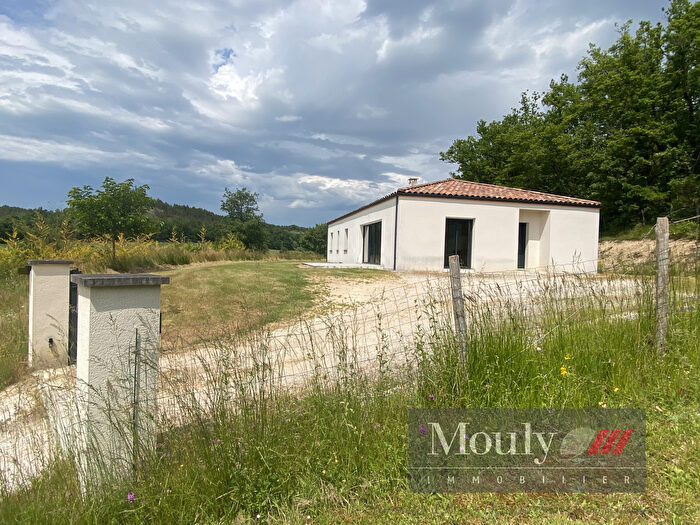 Maison à vendre - Valprionde - 6 pièces - 5 chambres