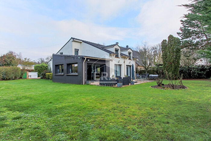 Maison à vendre - Crespières - 8 pièces - 4 chambres