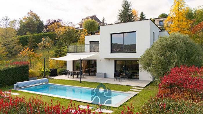 Maison à vendre - Veyre-Monton - 6 pièces - 4 chambres