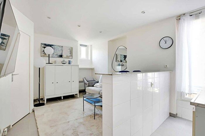 Legendre-Lévis, Paris 17ème arrondissement : Appartement 1 pièce à louer