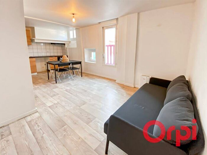 Appartement à louer - Ouest, Hasparren - 4 pièces - 3 chambres