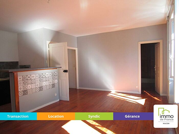 Appartement à louer - Perrieres, Mâcon - 3 pièces - 2 chambres