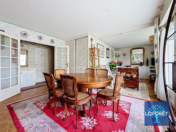 Chilly-Mazarin, Centre-ville : Appartement 4 pièces à vendre