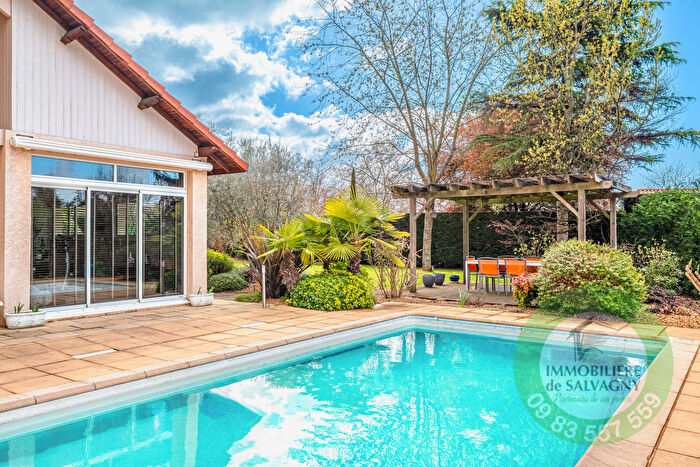 Maison à vendre - La Tour-de-Salvagny - 8 pièces - 5 chambres