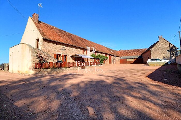 Maison à vendre - Saint-Martin-de-Salencey - 6 pièces - 4 chambres