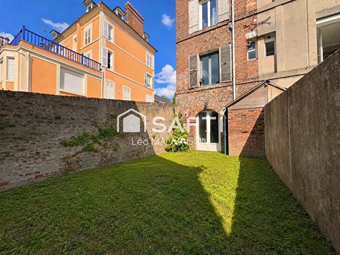 Lisieux, Trevett, Quatre Sonnettes : Maison 5 pièces à vendre