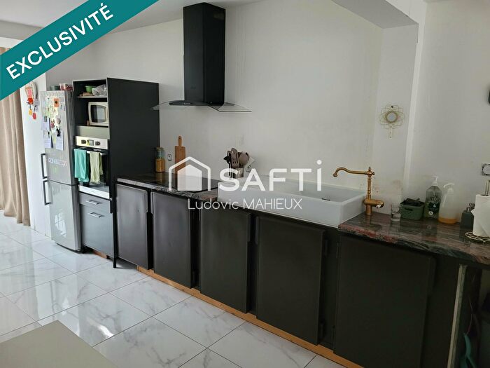 Maison à vendre - Pipriac - 4 pièces - 3 chambres