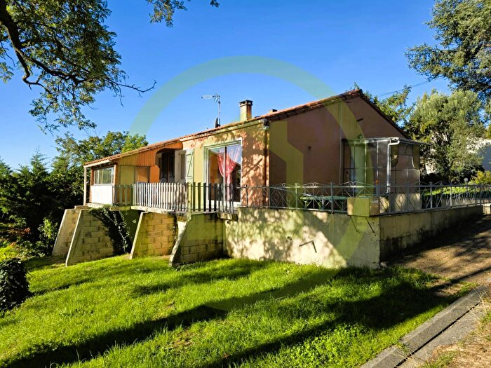 Maison à vendre - Saint-Georges-des-Agoûts - 3 pièces - 2 chambres