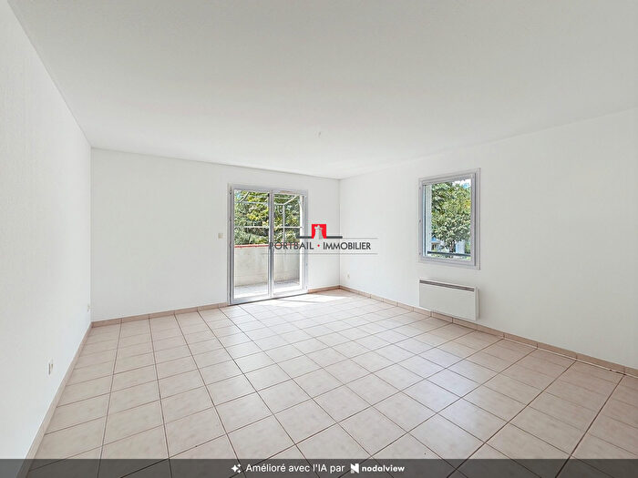Saint-Martin-Lacaussade : Appartement 3 pièces à vendre