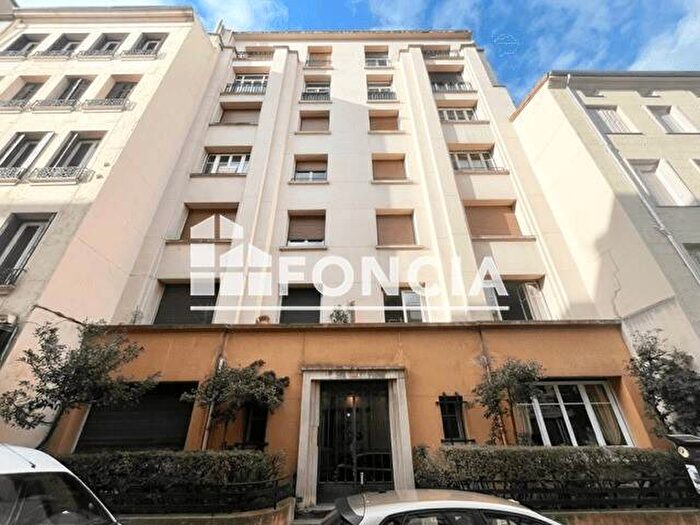 Appartement à louer - Hyper Centre-Vieille Ville, Saint-Étienne - 3 pièces - 1 chambre