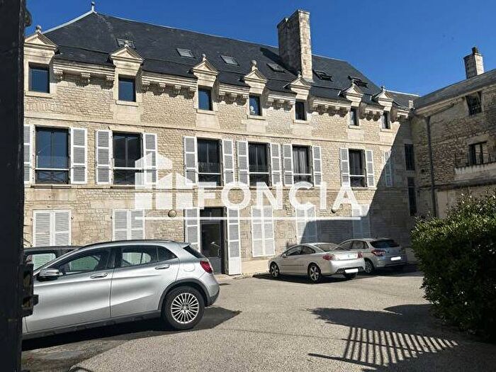 Appartement à louer - Centre Ville, Niort - 6 pièces - 4 chambres