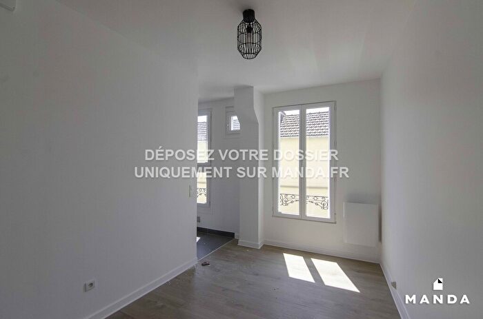 Appartement à louer - Saint-Denis, République, Gare - 3 pièces - 2 chambres