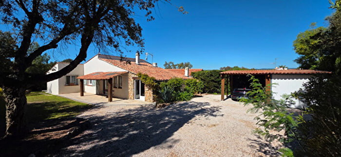 Maison à vendre - Roquebrune-sur-Argens, La Bouverie - 5 pièces - 3 chambres