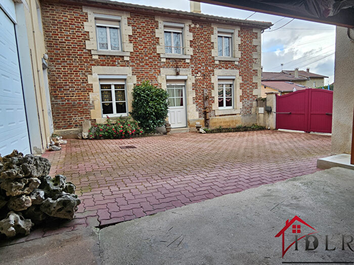 Maison à vendre - Troisfontaines-la-Ville - 5 pièces - 3 chambres