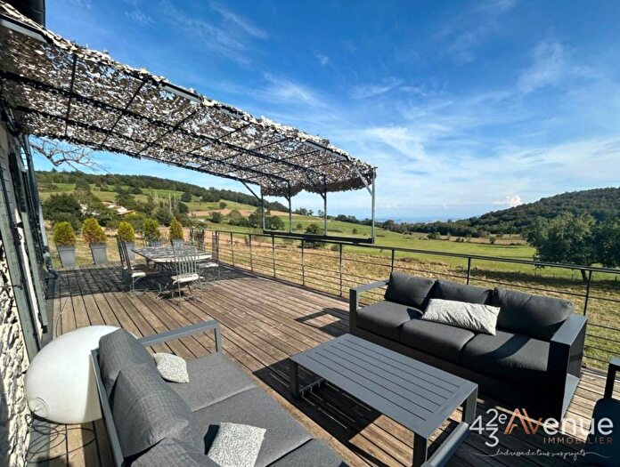 Maison à vendre - Larajasse - 10 pièces - 5 chambres