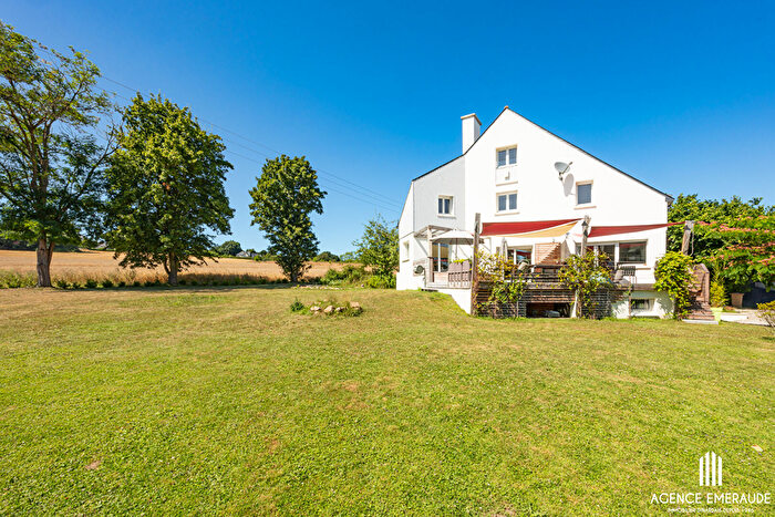 Maison à vendre - Plouër-sur-Rance - 7 pièces - 6 chambres