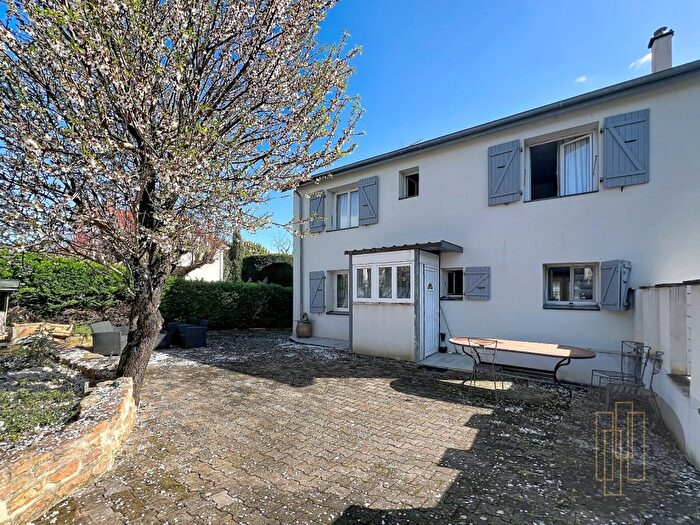 Maison à vendre - Limas - 6 pièces - 4 chambres