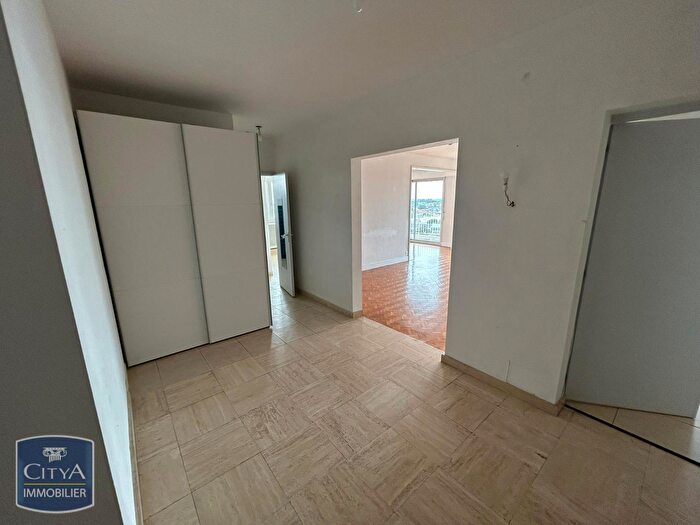 Appartement 2 pièces à Cholet, Notre Dame, à louer