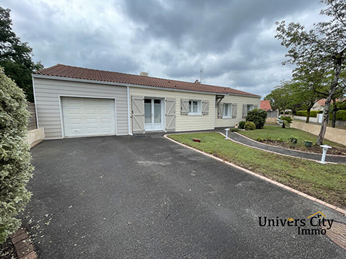 Maison 5 pièces à Saint-Philbert-de-Bouaine, à vendre