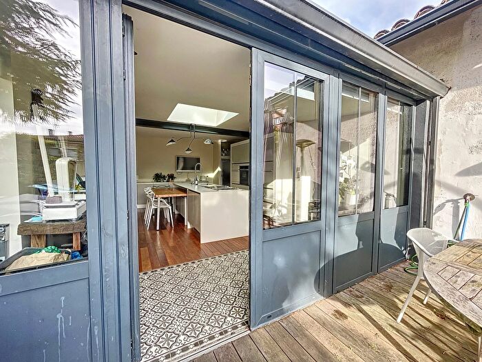 Maisons à vendre et appartements à louer - 1