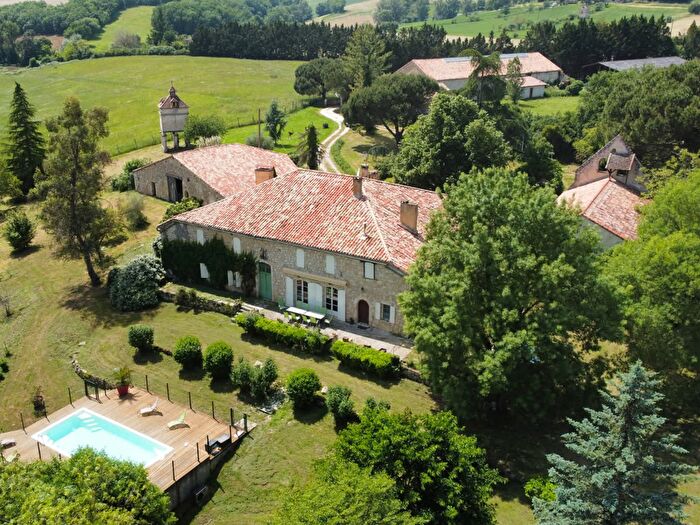 Maison à vendre - Astaffort - 9 pièces - 8 chambres