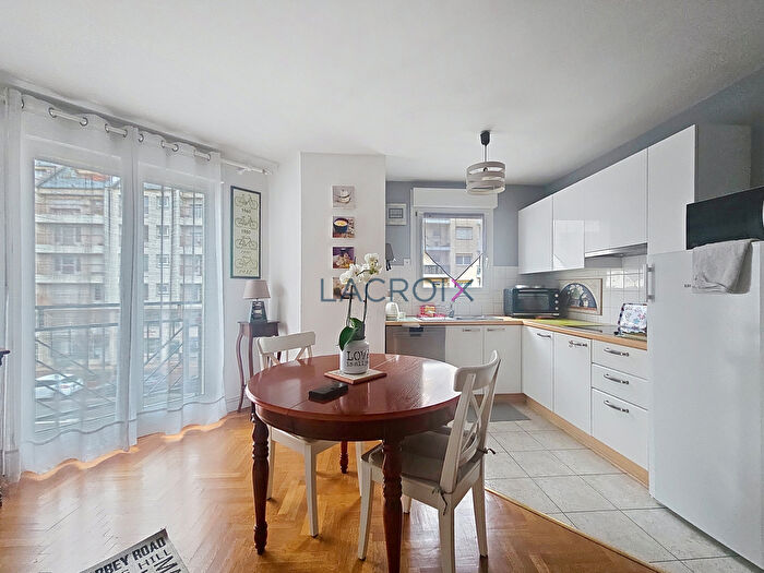 Appartement à louer - Montrouge, Porte de Châtillon - 2 pièces - 1 chambre