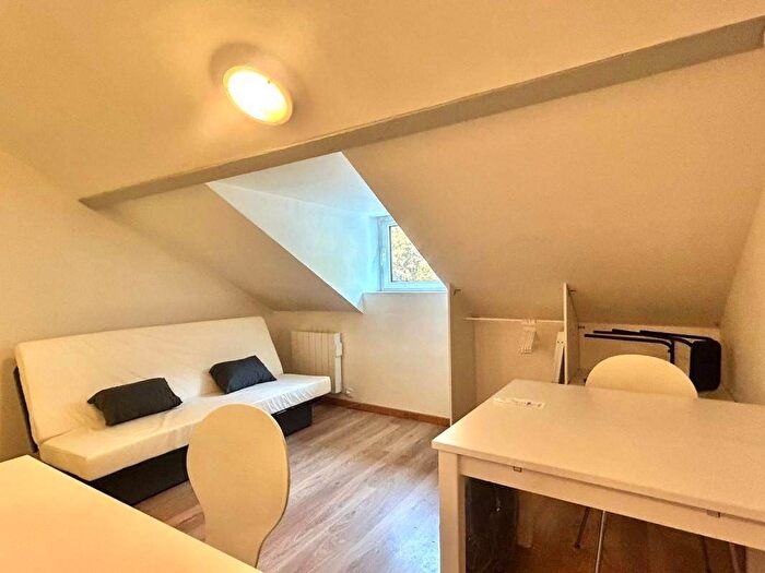 Appartement à louer - Puyrousseau-Les Vergnes-Le Toulon, Périgueux - 1 pièce