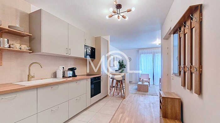 Appartement à louer - Lion dOr, Villejuif - 5 pièces - 4 chambres