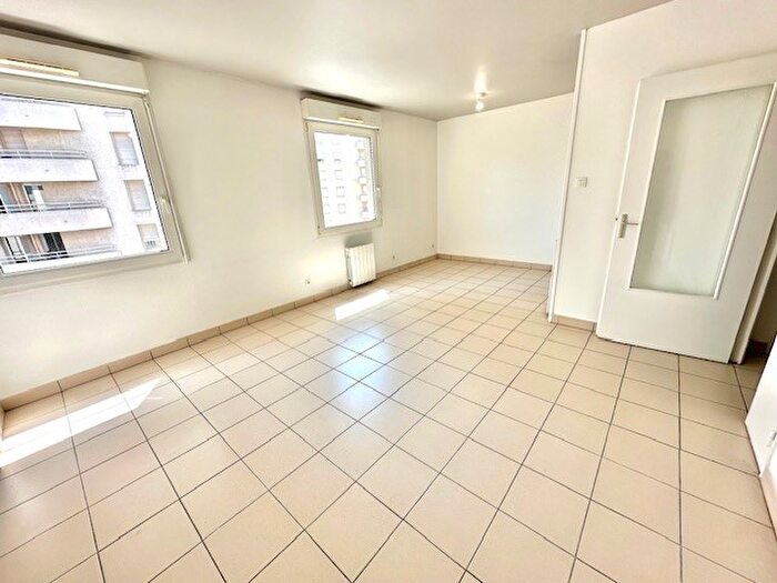 Appartement 1 pièce à Villeurbanne, Tonkin Sud, à louer