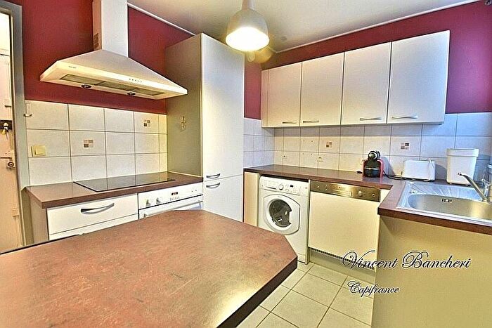 Appartement à louer - Centre, Annemasse - 2 pièces - 1 chambre