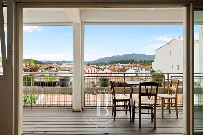 Saint-Jean-de-Luz, Centre-ville : Appartement 4 pièces à vendre