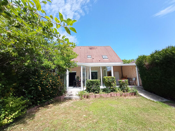 Briis-sous-Forges : Maison 8 pièces à vendre