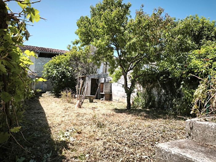Maison 6 pièces à vendre à Pons