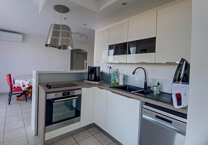 Seilh : Appartement 3 pièces à louer