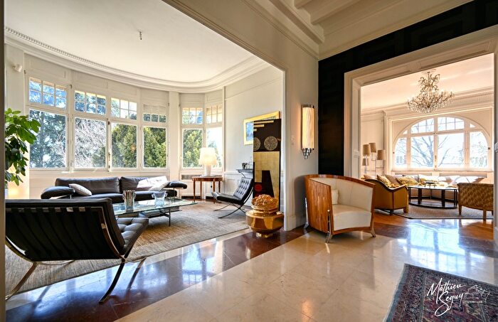 Maison à vendre - Chazelles-sur-Lyon - 13 pièces - 7 chambres