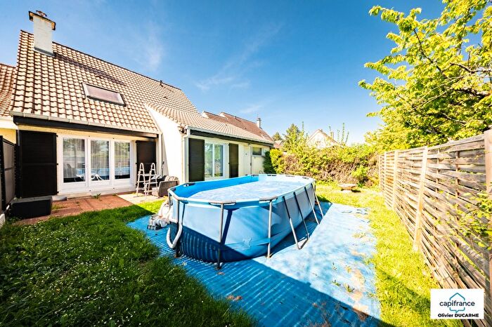 Maison 5 pièces à Genlis, à vendre