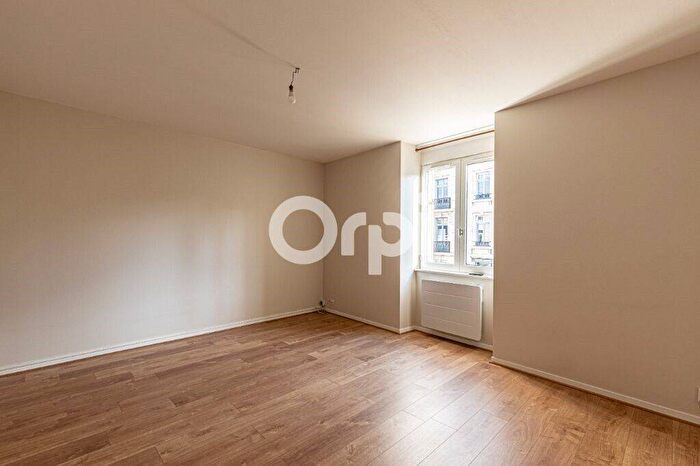 Centre-Halles Carnot, Limoges : Appartement 2 pièces à louer