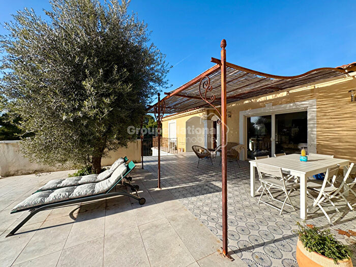 Maison à vendre - Rognac - 4 pièces - 3 chambres